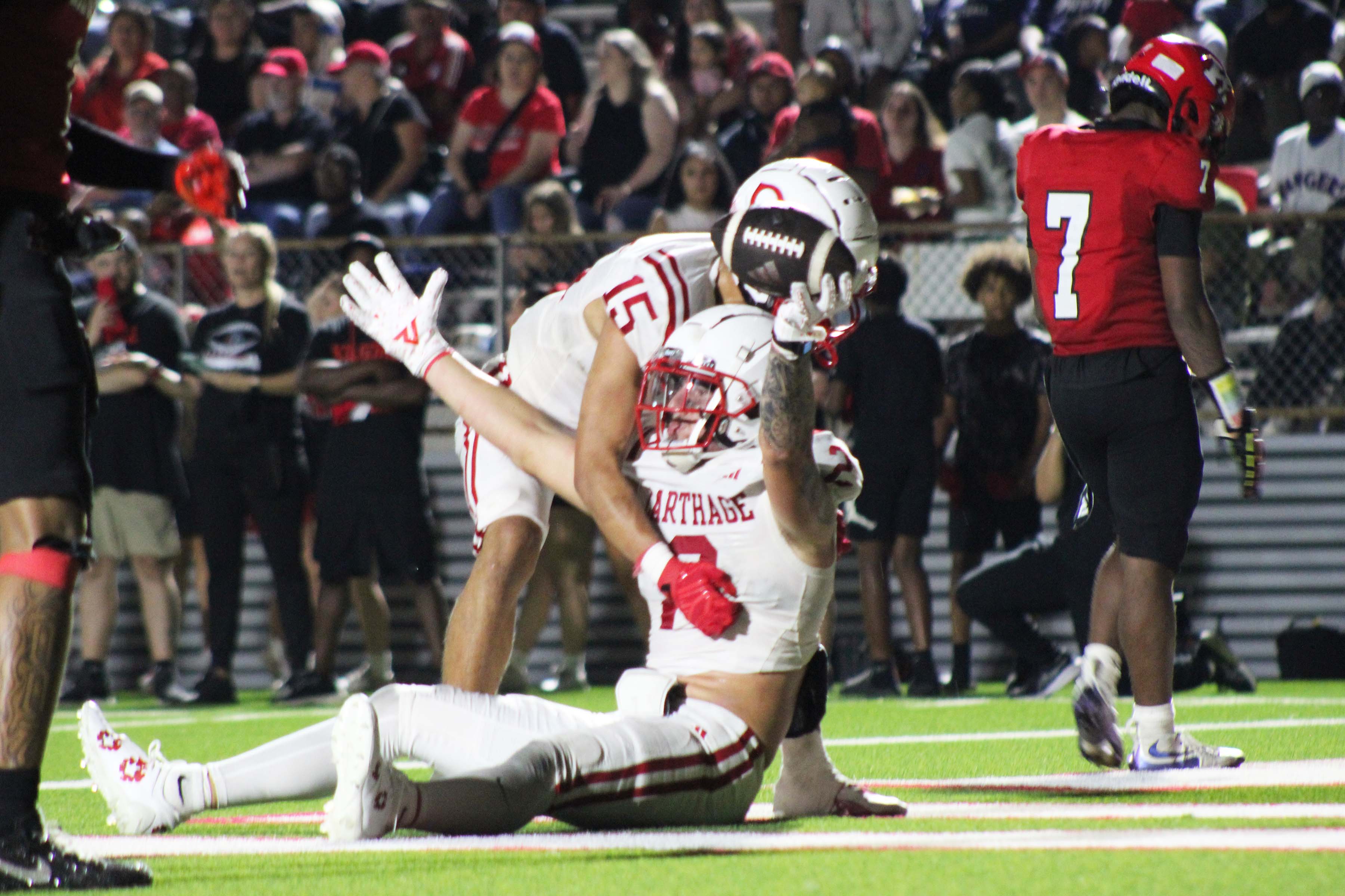 Football: No. 1 Carthage cracks down on No. 3 Kilgore for 21-10 victory ...