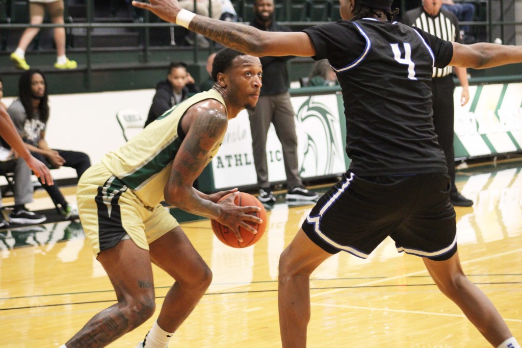 Basketball: Panola bends but doesn’t break in defeating SWC 82-75 ...